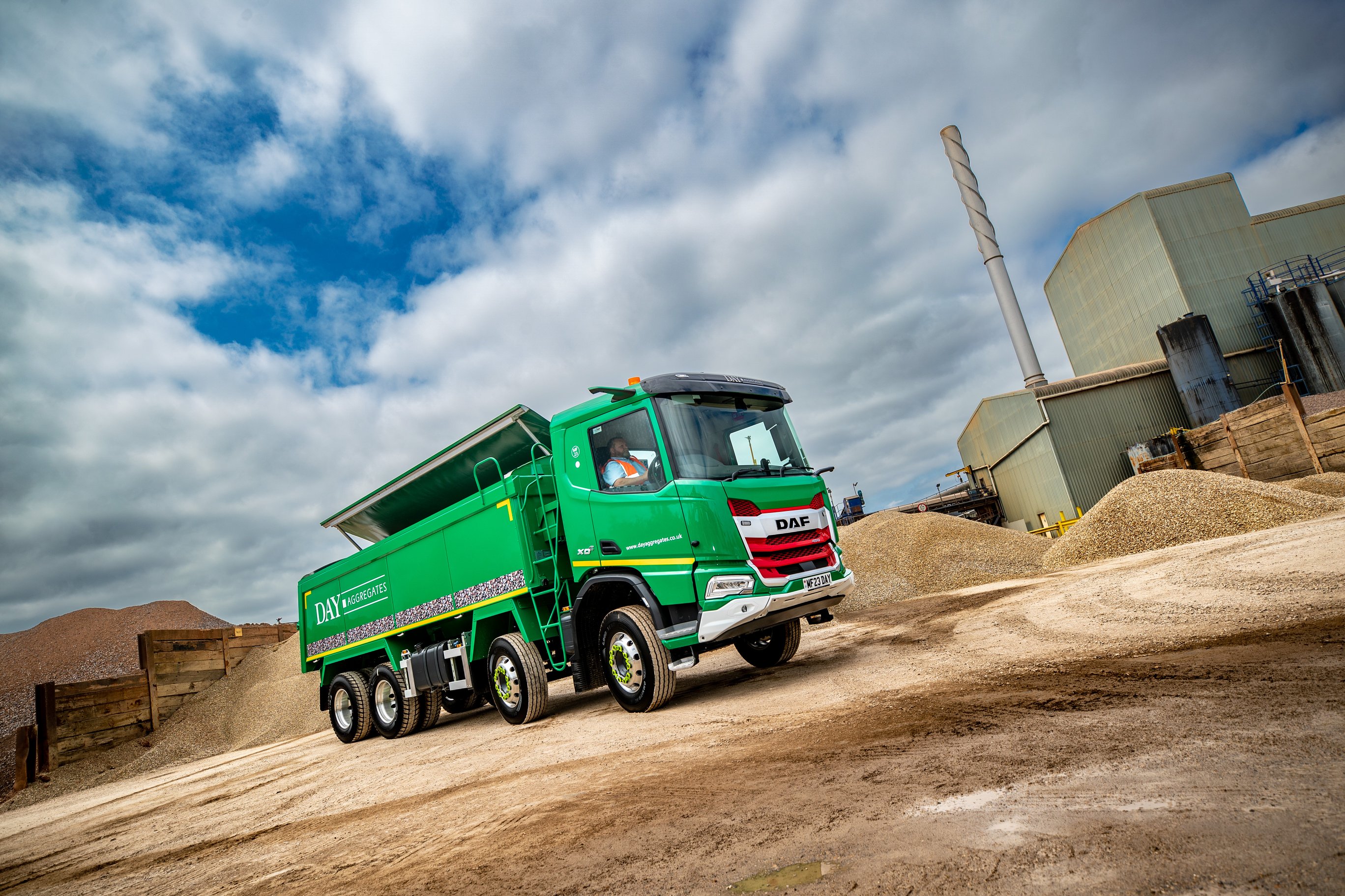 New DAF XDC eight wheelers signal new dawn at Day Aggregates